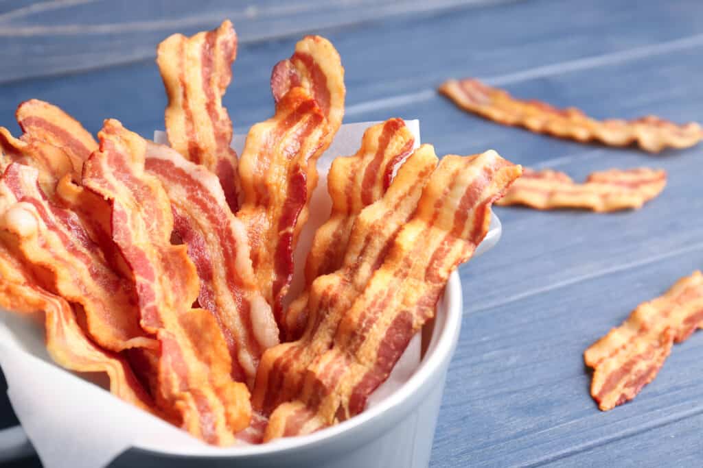 Carbs in Bacon: Everything You Want to Know - Be in shape