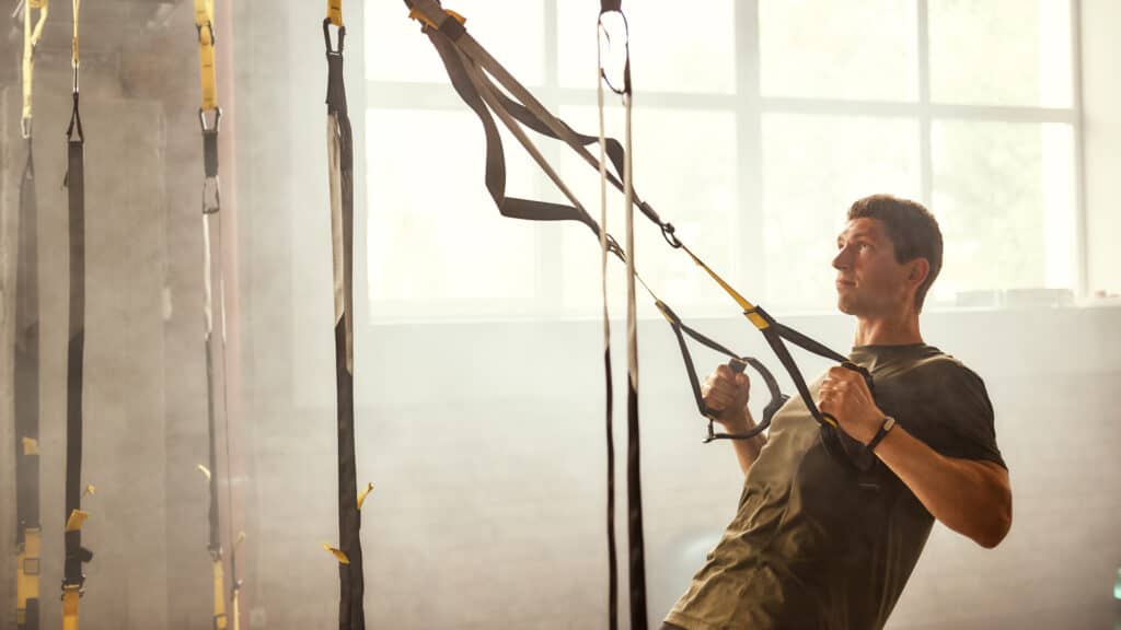 11 Seated Cable Row Alternatives (Home and Gym Versions) - Be in shape